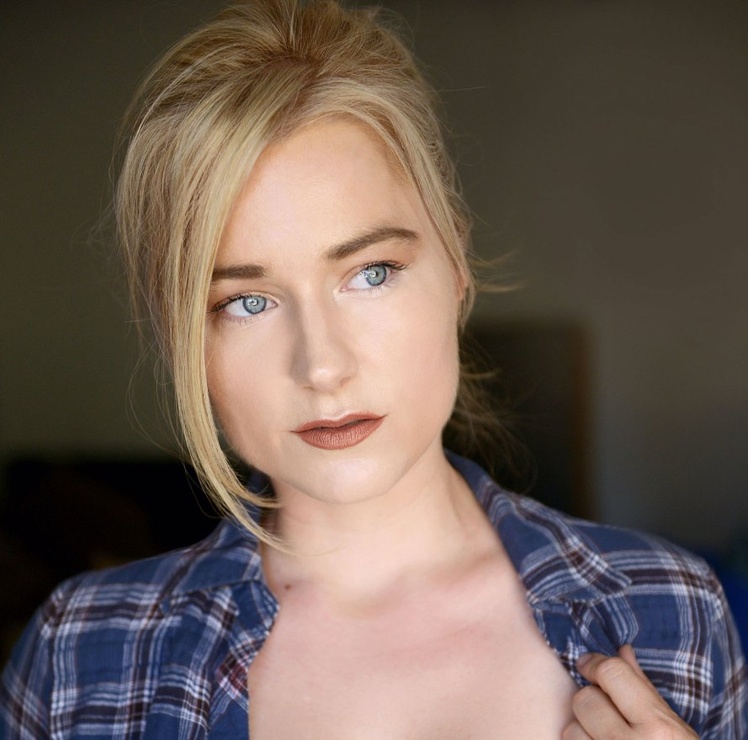 Picture of Natalie Victoria