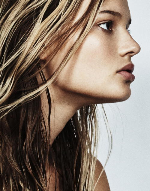 Picture of Cayley Lane King