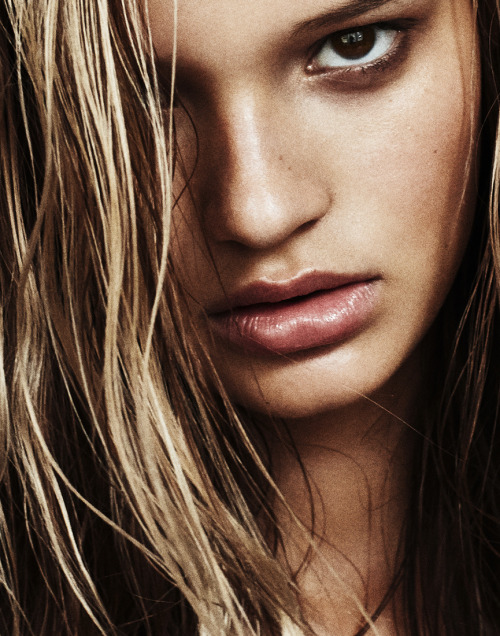 Picture of Cayley Lane King