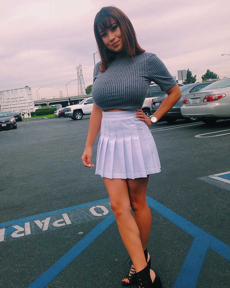 Elizabeth Anne (II) picture