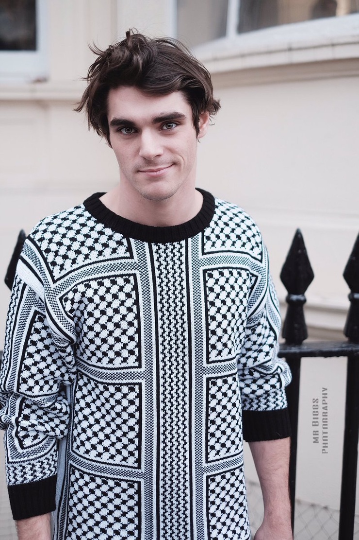 Picture of RJ Mitte