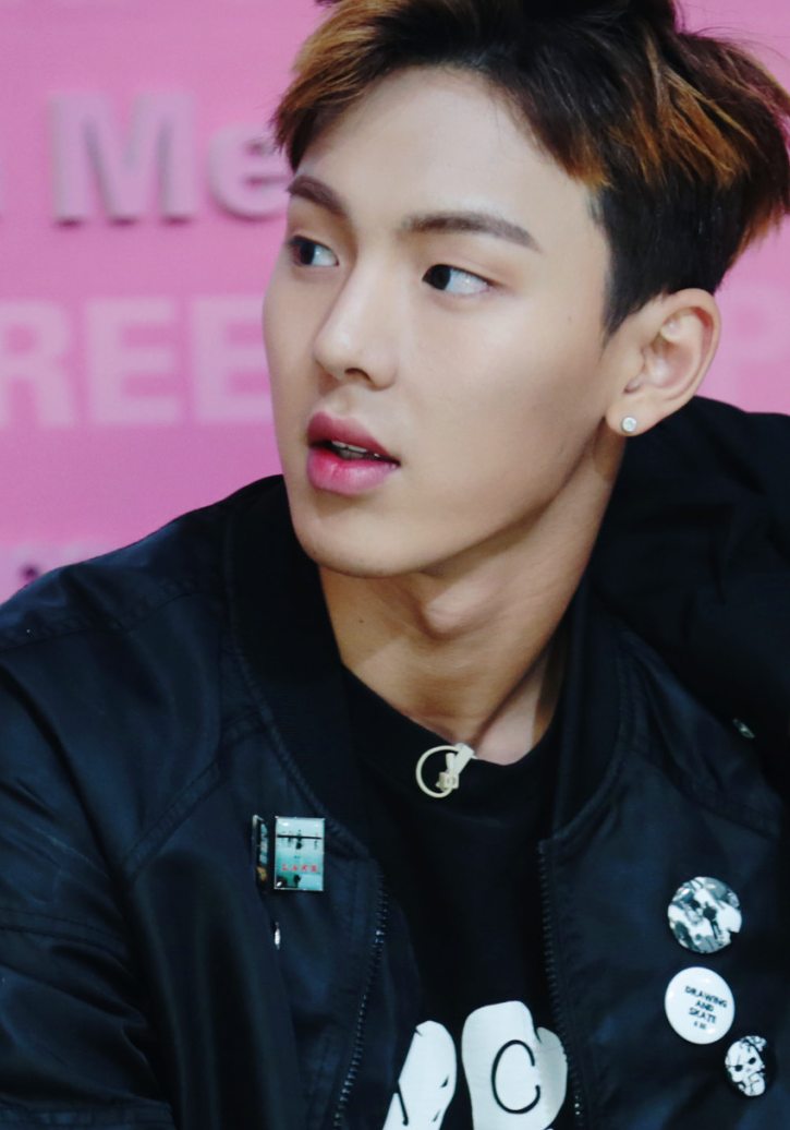 Image of Shownu (MONSTA X)