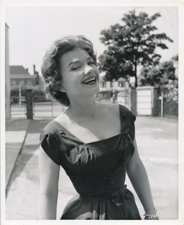 Picture of Anne Baxter
