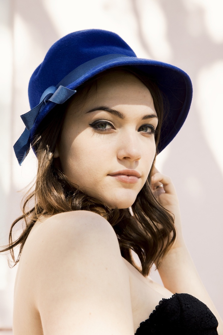 Image of Violett Beane