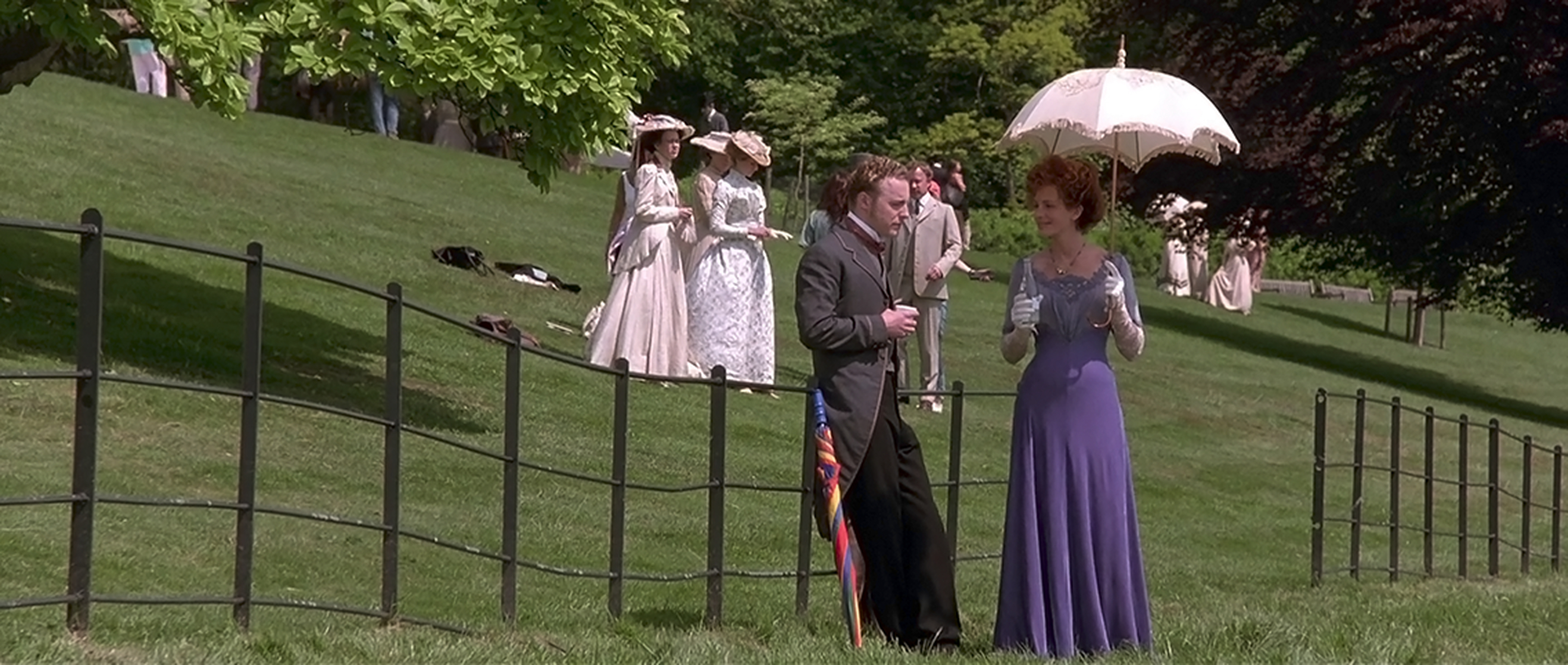 Samuel West and Julia Roberts