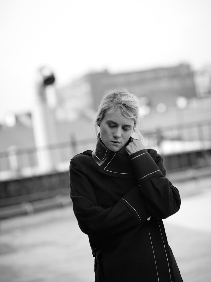 Picture of Mackenzie Davis