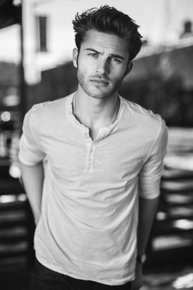 Picture of Sean Thomson