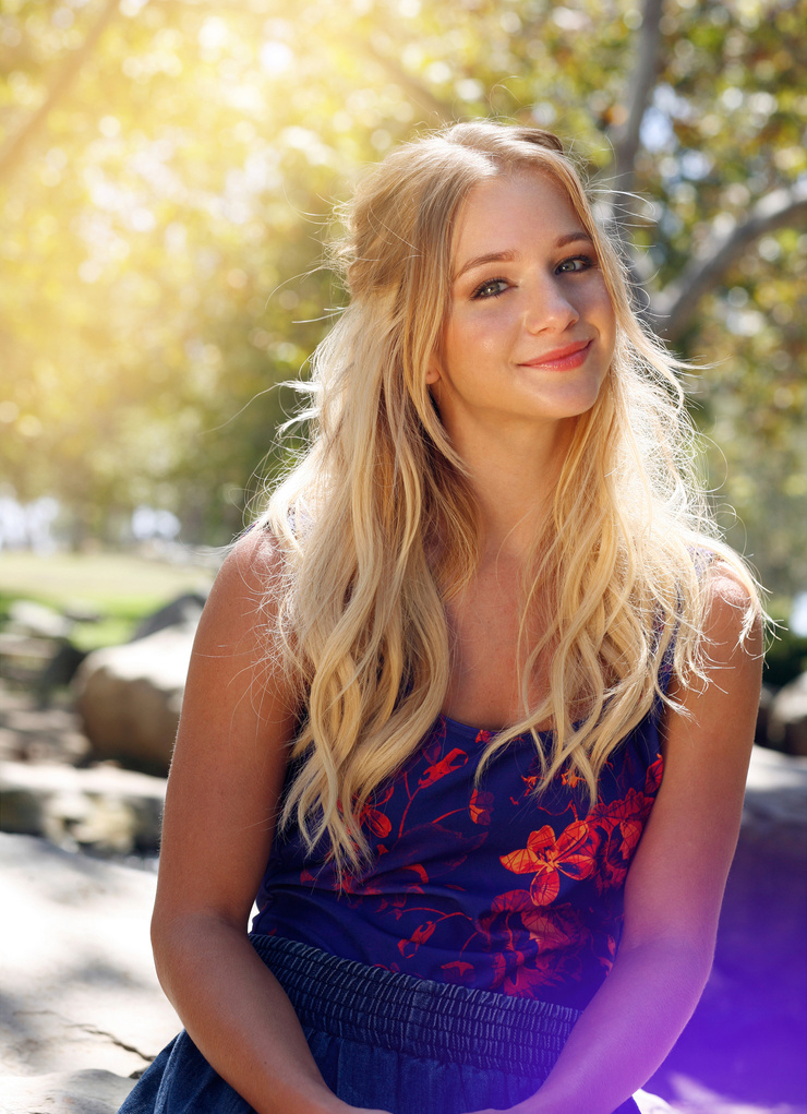 Picture of Mollee Gray